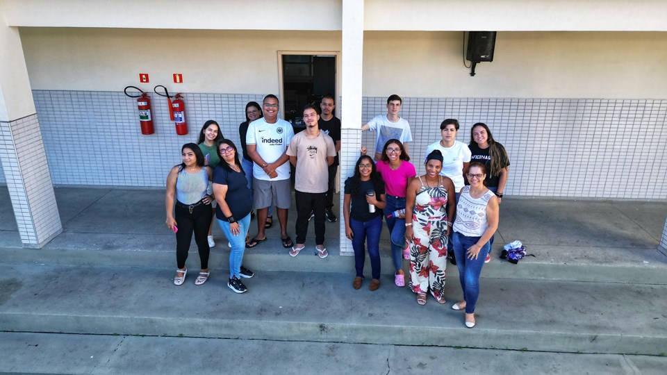 UniversidadES - Estudante do CEET Vasco Coutinho se destaca como instrutor de drones